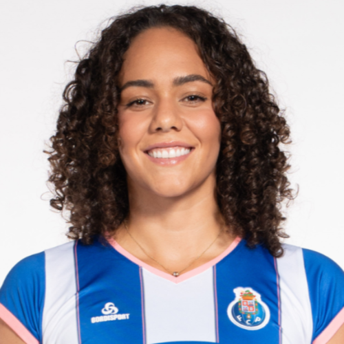 Central Shayla Hoeft de saída do FC Porto