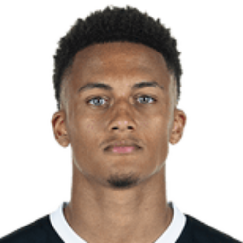 Tuta deixa Eintracht Frankfurt para rumar ao Catar