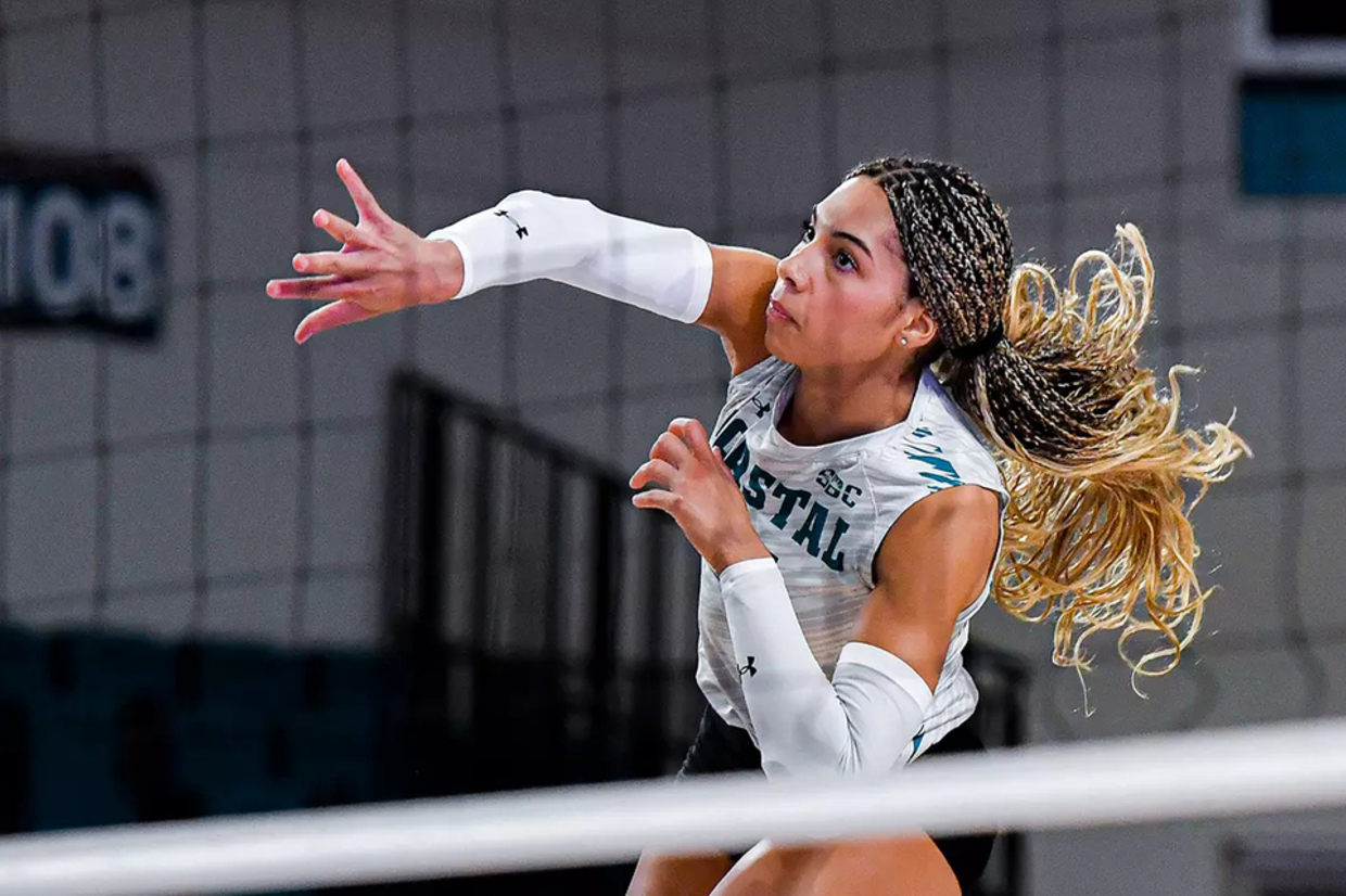 FC Porto reforça-se com canadiana Jasmine Rivest